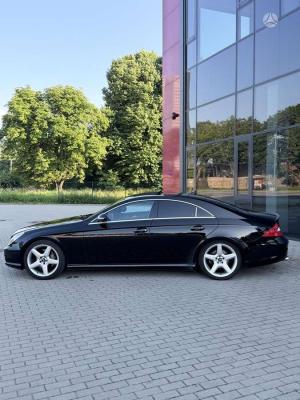 Black Mercedes-Benz CLS 550 2007 in Klaipeda, with an engine capacity of 5.46 L and mileage of 320 thousand km for 8500 €, photo 6 on AUTOMOTO.COM.LV