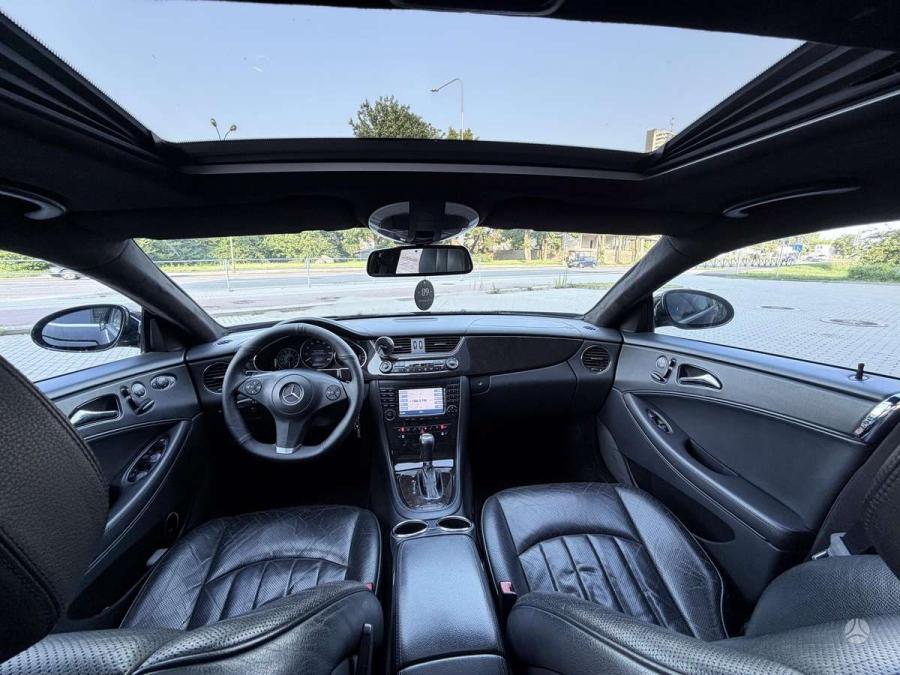 Black Mercedes-Benz CLS 550 2007 in Klaipeda, with an engine capacity of 5.46 L and mileage of 320 thousand km for 8500 €, photo 10 on AUTOMOTO.COM.LV