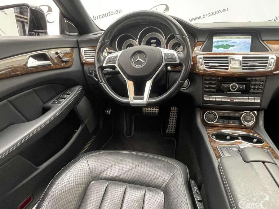 Black Mercedes-Benz CLS 550 2012 in Vilnius, with an engine capacity of 4.66 L and mileage of 187 thousand km for 11900 €, photo 4 on AUTOMOTO.COM.LV