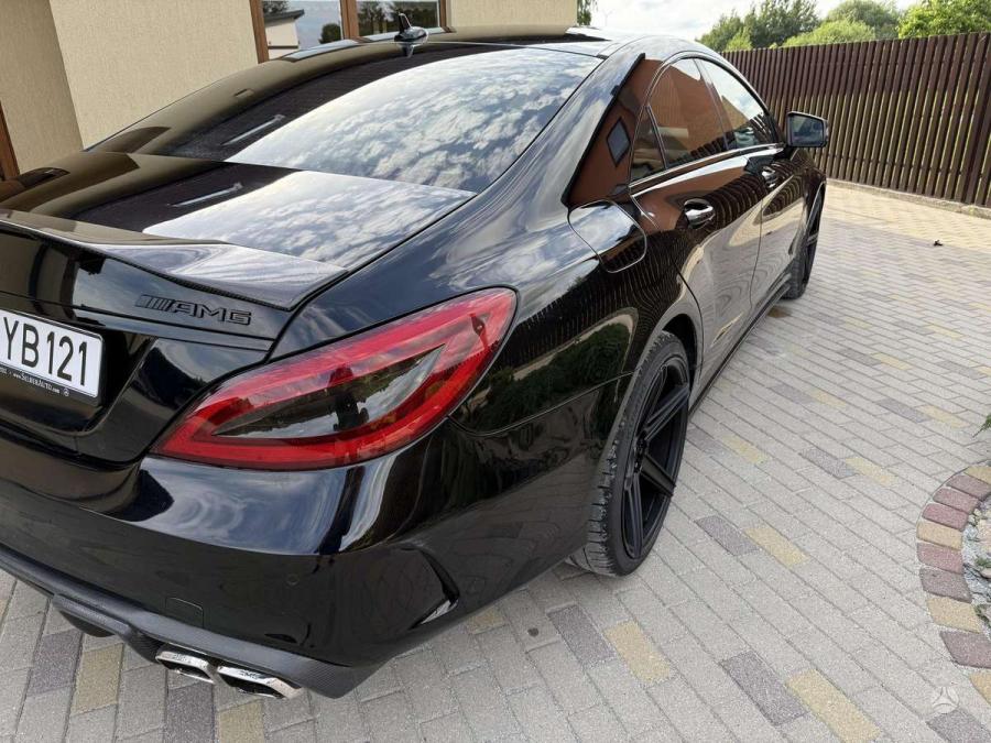 Melns Mercedes-Benz CLS 550 2013 Šauļi, ar dzinēja tilpumu 4.66 L un nobraukumu 48 tūkst. km par 26800 €, foto 4 vietnē AUTOMOTO.COM.LV