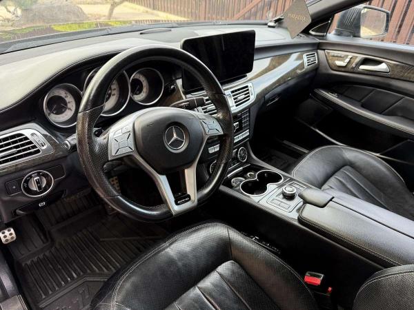 Melns Mercedes-Benz CLS 550 2013 Šauļi, ar dzinēja tilpumu 4.66 L un nobraukumu 48 tūkst. km par 26800 €, foto 6 vietnē AUTOMOTO.COM.LV