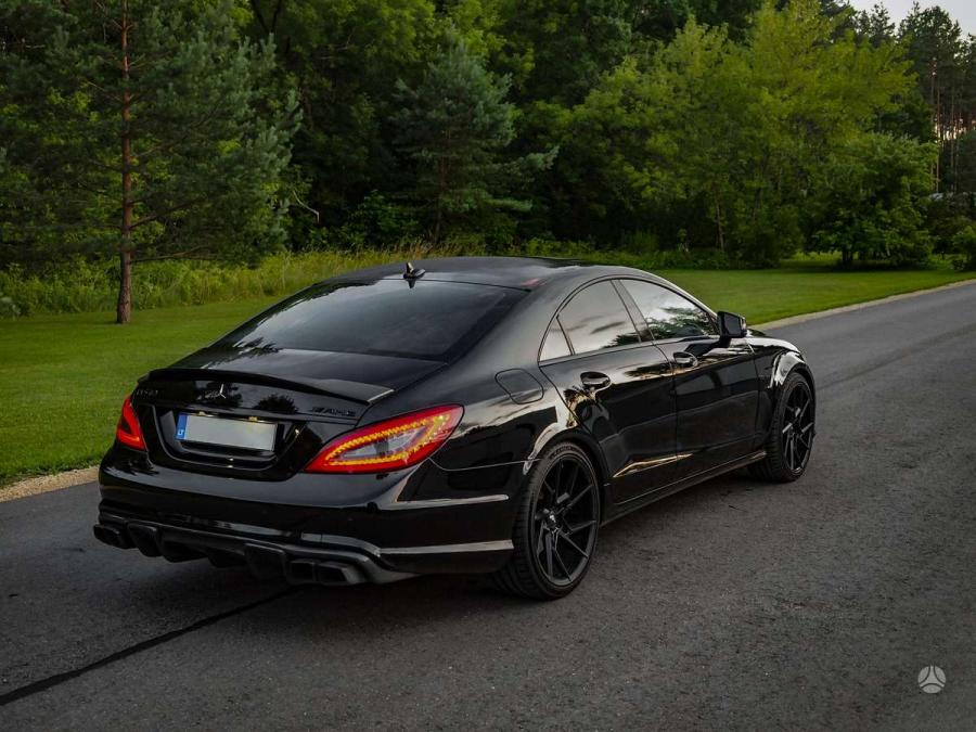 Melns Mercedes-Benz CLS 550 2014 Viļņa, ar dzinēja tilpumu 4.70 L un nobraukumu 140 tūkst. km par 21000 €, foto 1 vietnē AUTOMOTO.COM.LV