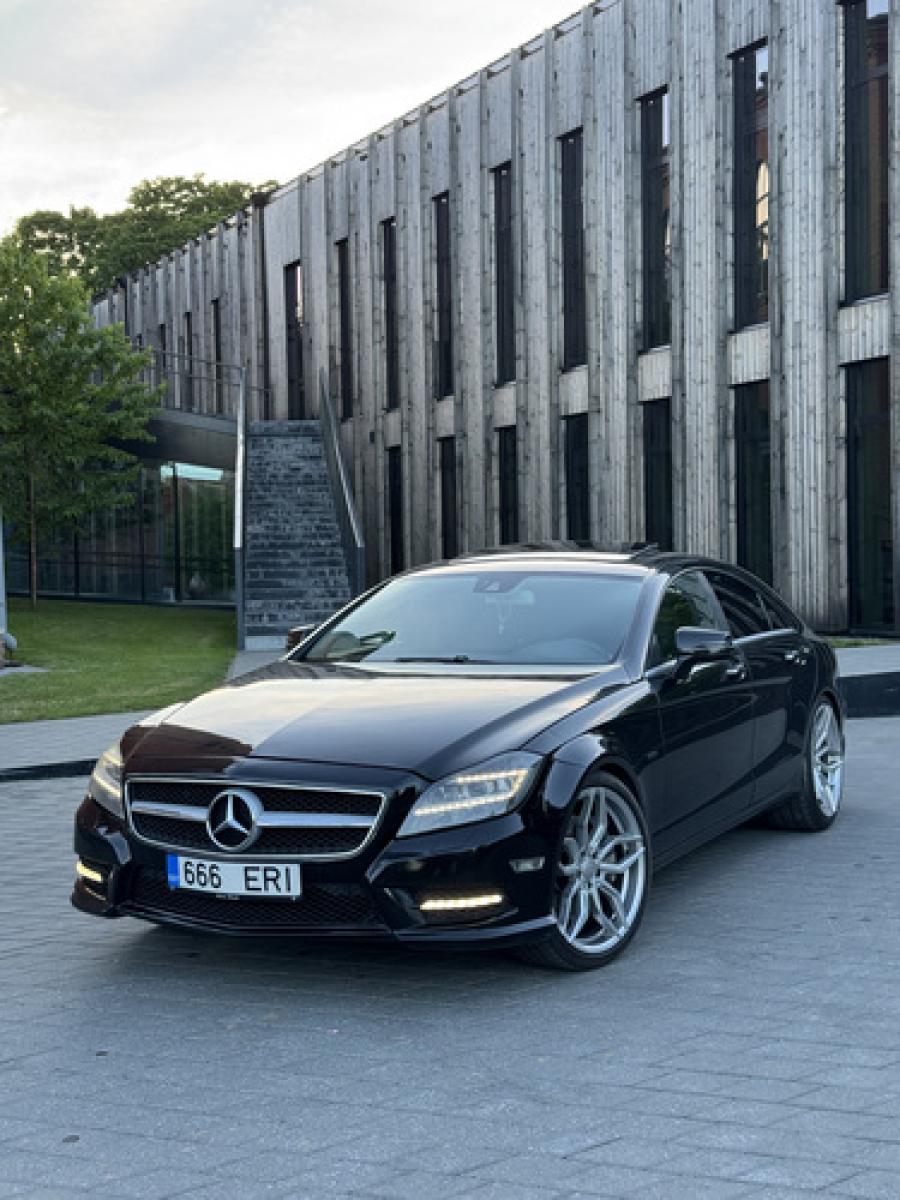 Melns Mercedes-Benz CLS 550 2012 Paide, ar dzinēja tilpumu 4.70 L un nobraukumu 285 tūkst. km par 15500 €, foto 1 vietnē AUTOMOTO.COM.LV