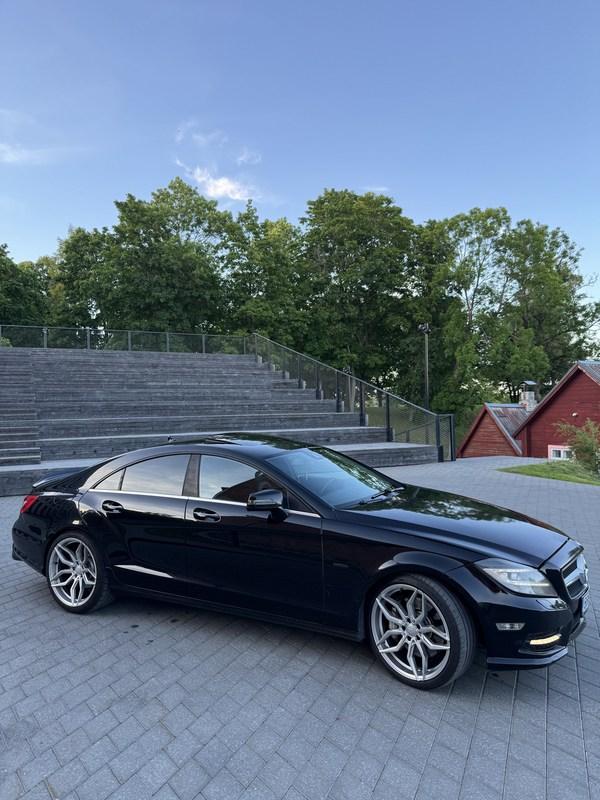 Black Mercedes-Benz CLS 550 2012 in Paide, with an engine capacity of 4.70 L and mileage of 285 thousand km for 15500 €, photo 10 on AUTOMOTO.COM.LV
