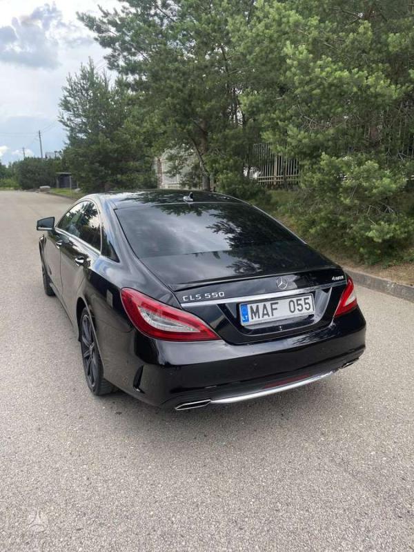 Melns Mercedes-Benz CLS 550 2012 Viļņa, ar dzinēja tilpumu 4.70 L un nobraukumu 176 tūkst. km par 16500 €, foto 5 vietnē AUTOMOTO.COM.LV