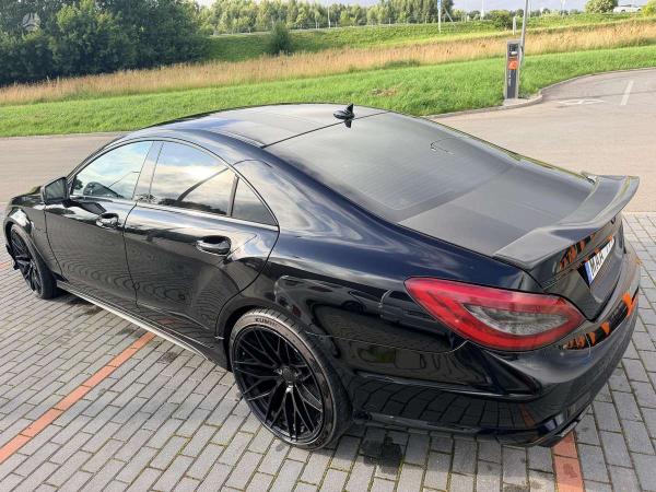 Melns Mercedes-Benz CLS 550 2013 Kretinga, ar dzinēja tilpumu 4.70 L un nobraukumu 260 tūkst. km par 17000 €, foto 3 vietnē AUTOMOTO.COM.LV