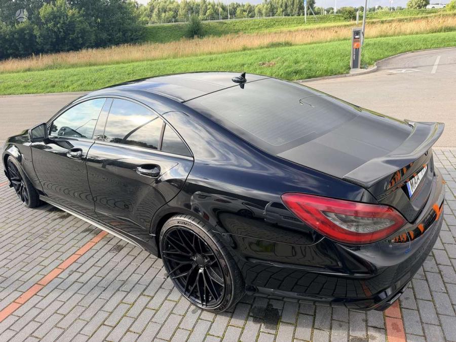 Melns Mercedes-Benz CLS 550 2013 Kretinga, ar dzinēja tilpumu 4.70 L un nobraukumu 260 tūkst. km par 17000 €, foto 4 vietnē AUTOMOTO.COM.LV