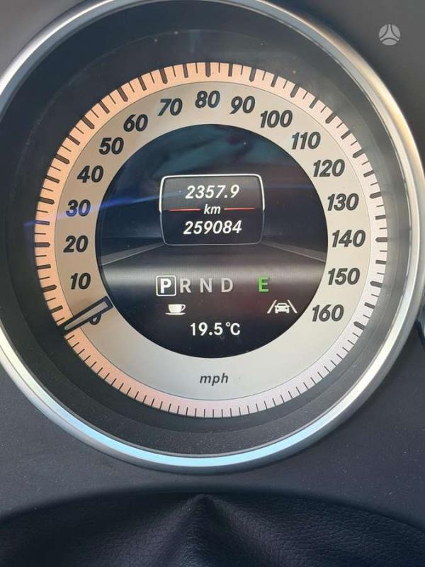 Melns Mercedes-Benz CLS 550 2013 Kretinga, ar dzinēja tilpumu 4.70 L un nobraukumu 260 tūkst. km par 17000 €, foto 10 vietnē AUTOMOTO.COM.LV