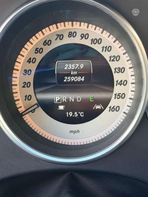 Melns Mercedes-Benz CLS 550 2013 Kretinga, ar dzinēja tilpumu 4.70 L un nobraukumu 260 tūkst. km par 17000 €, foto 11 vietnē AUTOMOTO.COM.LV