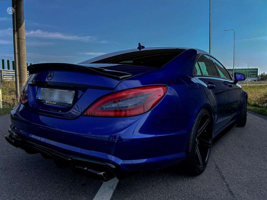 Zils Mercedes-Benz CLS 550 2014 Kauņa, ar dzinēja tilpumu 4.70 L un nobraukumu 240 tūkst. km par 24000 €, foto 10 vietnē AUTOMOTO.COM.LV