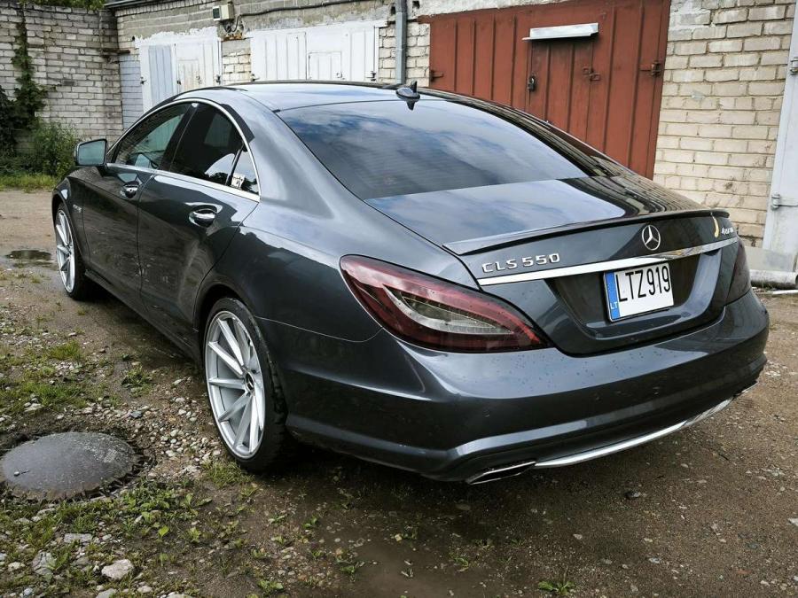 Pelēks Mercedes-Benz CLS 550 2012 Kauņa, ar dzinēja tilpumu 4.70 L un nobraukumu 199 tūkst. km par 13700 €, foto 3 vietnē AUTOMOTO.COM.LV