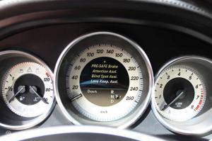 Pelēks Mercedes-Benz CLS 550 2012 Kauņa, ar dzinēja tilpumu 4.70 L un nobraukumu 199 tūkst. km par 13700 €, foto 7 vietnē AUTOMOTO.COM.LV