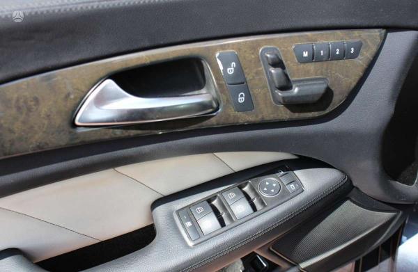 Grey Mercedes-Benz CLS 550 2012 in Kaunas, with an engine capacity of 4.70 L and mileage of 199 thousand km for 13700 €, photo 7 on AUTOMOTO.COM.LV
