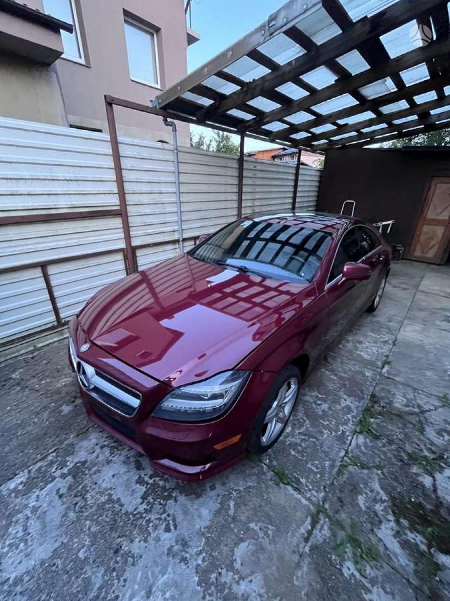 Red Mercedes-Benz CLS 550 2012 in Kaunas, with an engine capacity of 4.70 L and mileage of 223 thousand km for 6500 €, photo 17 on AUTOMOTO.COM.LV