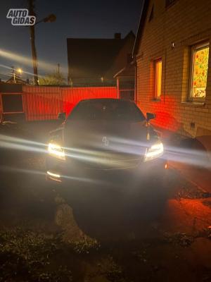 Red Mercedes-Benz CLS 550 2013 in Kaunas, with an engine capacity of 4.70 L and mileage of 223 thousand km for 9000 €, photo 3 on AUTOMOTO.COM.LV