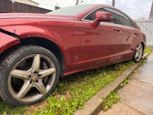 Red Mercedes-Benz CLS 550 2013 in Kaunas, with an engine capacity of 4.70 L and mileage of 223 thousand km for 9000 €, photo 8 on AUTOMOTO.COM.LV