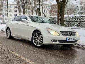 White Mercedes-Benz CLS 550 2009 in Kaunas, with an engine capacity of 5.46 L and mileage of 260 thousand km for 7800 €, photo  on AUTOMOTO.COM.LV