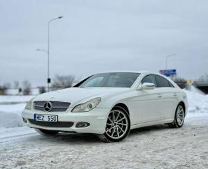 White Mercedes-Benz CLS 550 2009 in Vilnius, with an engine capacity of 5.46 L and mileage of 270 thousand km for 6800 €, photo  on AUTOMOTO.COM.LV