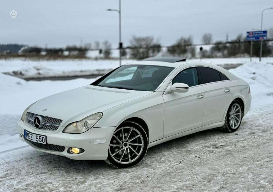White Mercedes-Benz CLS 550 2009 in Vilnius, with an engine capacity of 5.46 L and mileage of 270 thousand km for 6800 €, photo 2 on AUTOMOTO.COM.LV