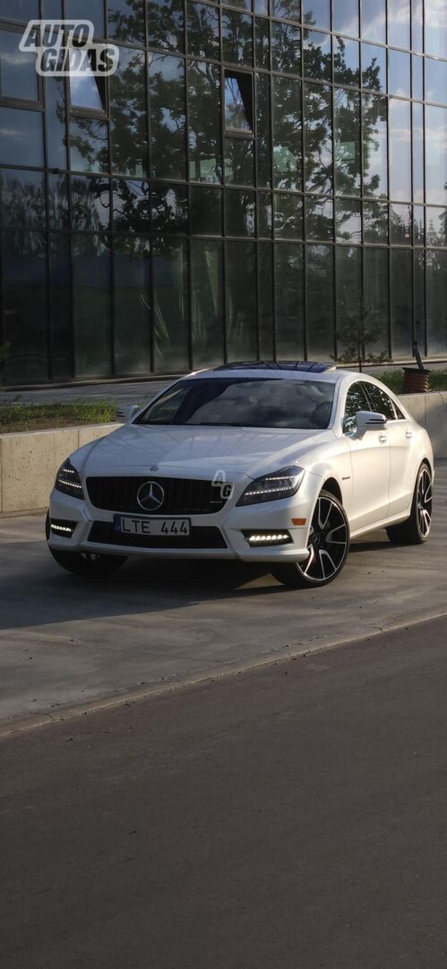 White Mercedes-Benz CLS 550 2012 in Panevezys, with an engine capacity of 4.70 L and mileage of 230 thousand km for 13000 €, photo 2 on AUTOMOTO.COM.LV