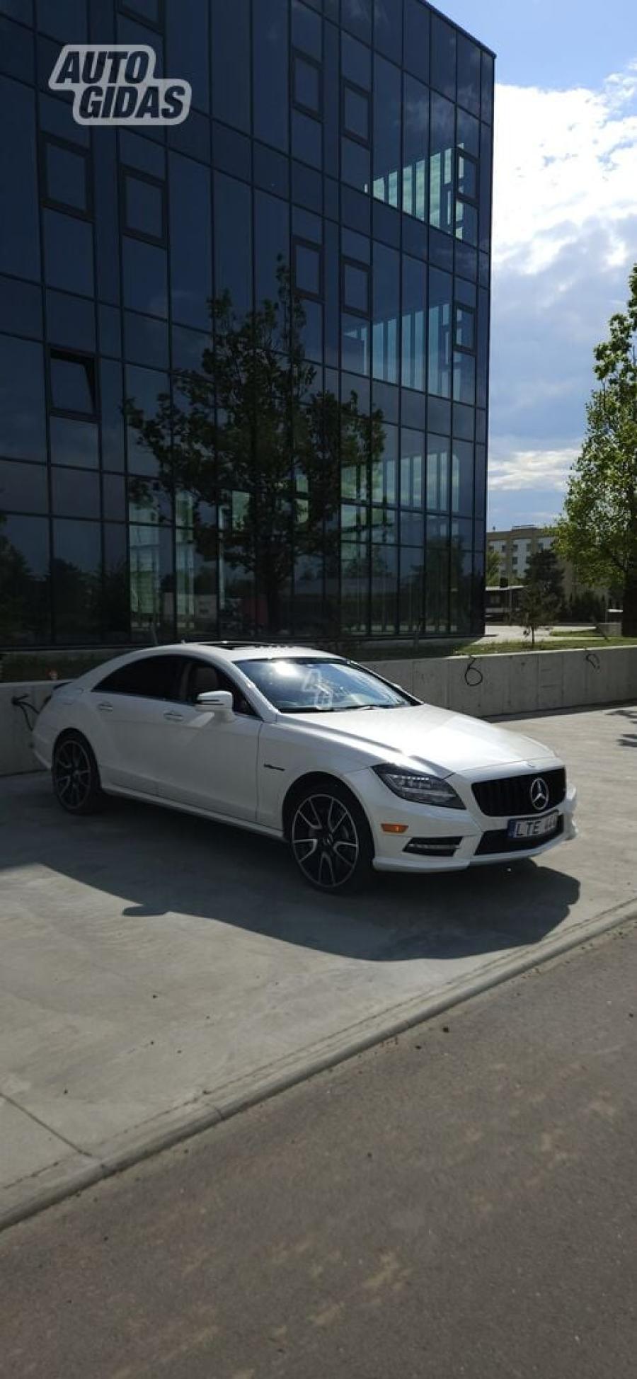White Mercedes-Benz CLS 550 2012 in Panevezys, with an engine capacity of 4.70 L and mileage of 230 thousand km for 13000 €, photo 6 on AUTOMOTO.COM.LV