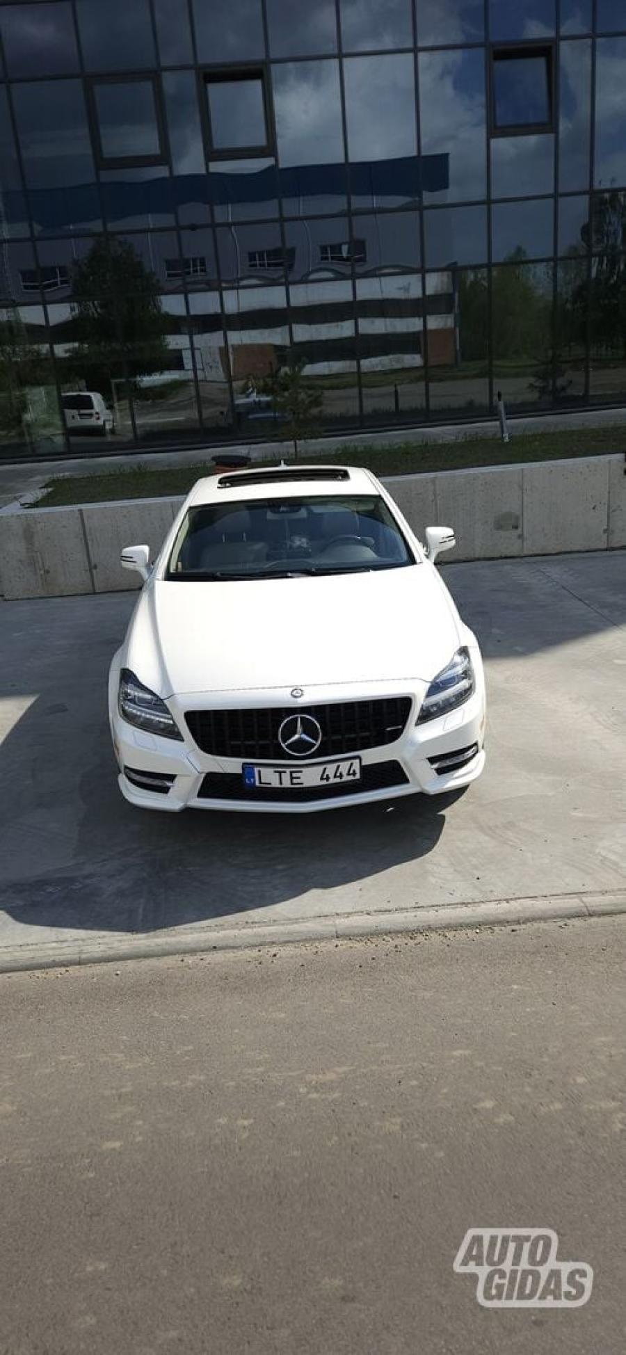 White Mercedes-Benz CLS 550 2012 in Panevezys, with an engine capacity of 4.70 L and mileage of 230 thousand km for 13000 €, photo 7 on AUTOMOTO.COM.LV