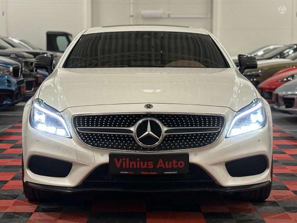 White Mercedes-Benz CLS 550 2018 in Vilnius, with an engine capacity of 3.66 L and mileage of 142 thousand km for 31990 €, photo 2 on AUTOMOTO.COM.LV