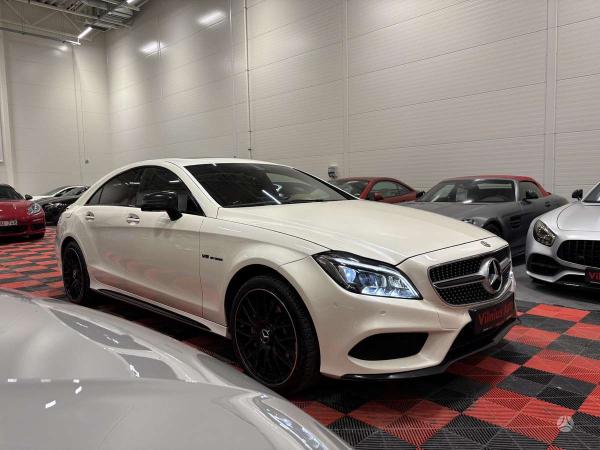 White Mercedes-Benz CLS 550 2018 in Vilnius, with an engine capacity of 3.66 L and mileage of 142 thousand km for 31990 €, photo 3 on AUTOMOTO.COM.LV