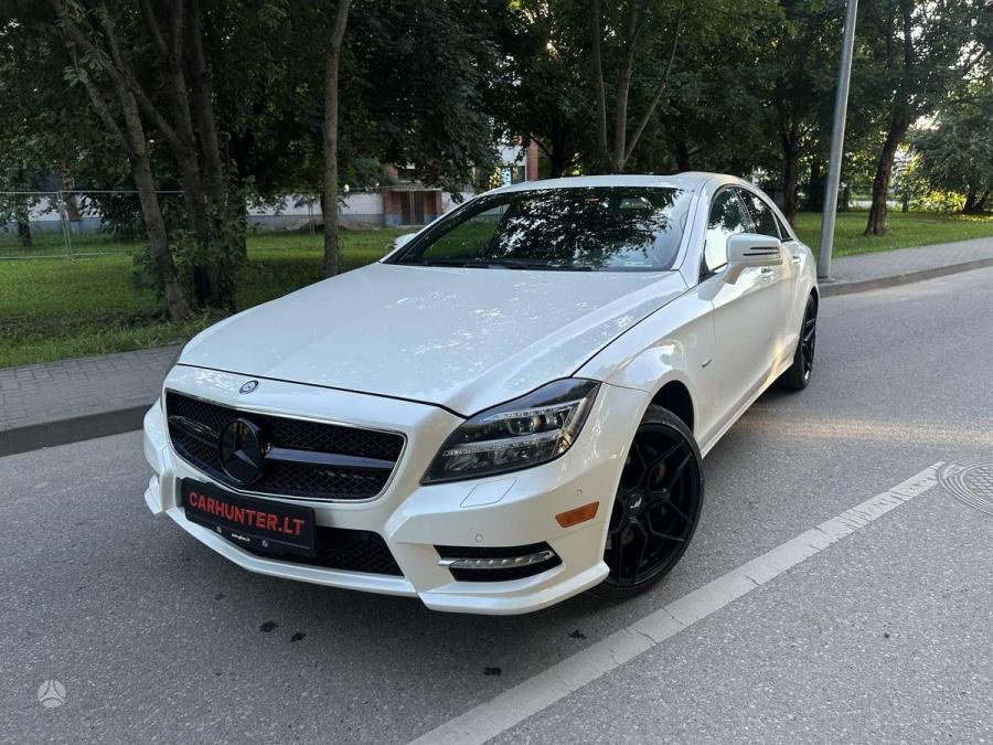 White Mercedes-Benz CLS 550 2012 in Jonava, with an engine capacity of 4.70 L and mileage of 196 thousand km for 12250 €, photo 1 on AUTOMOTO.COM.LV