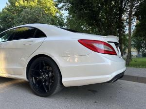 White Mercedes-Benz CLS 550 2012 in Jonava, with an engine capacity of 4.70 L and mileage of 196 thousand km for 12250 €, photo 10 on AUTOMOTO.COM.LV