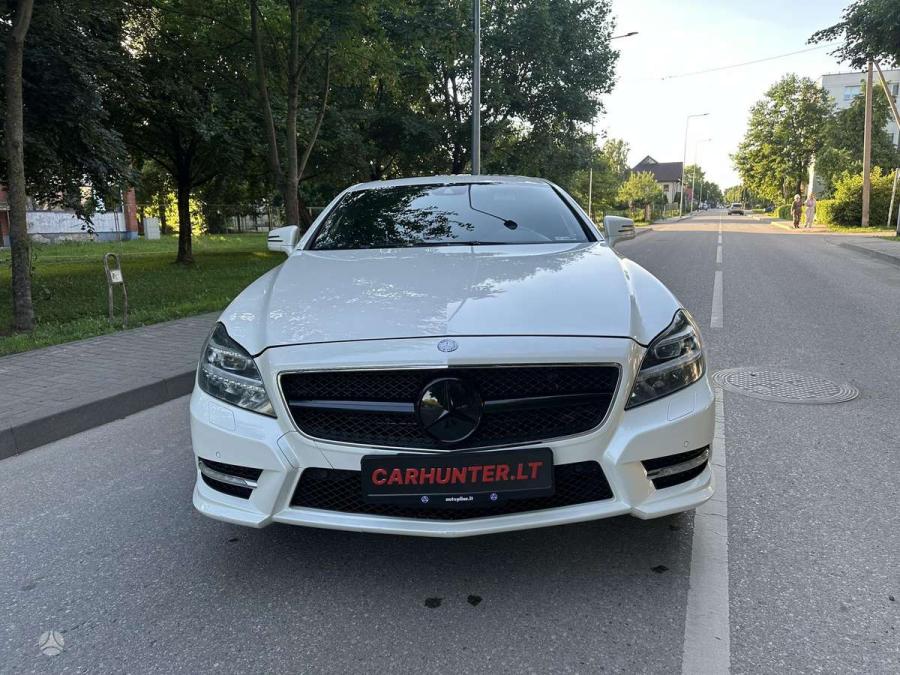 White Mercedes-Benz CLS 550 2012 in Jonava, with an engine capacity of 4.70 L and mileage of 196 thousand km for 12250 €, photo 12 on AUTOMOTO.COM.LV