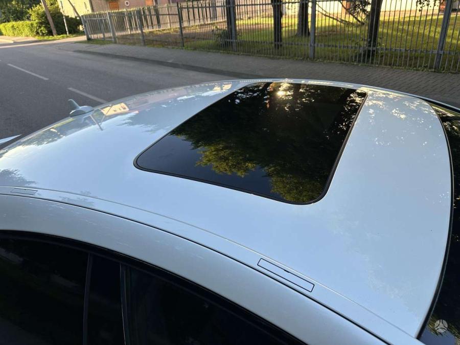 White Mercedes-Benz CLS 550 2012 in Jonava, with an engine capacity of 4.70 L and mileage of 196 thousand km for 12250 €, photo 18 on AUTOMOTO.COM.LV