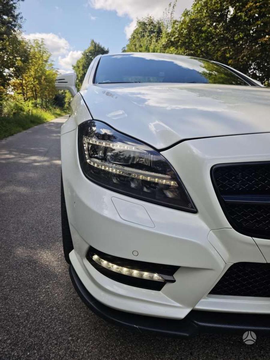 Balts Mercedes-Benz CLS 550 2013 Plungė, ar dzinēja tilpumu 4.66 L un nobraukumu 263 tūkst. km par 21000 €, foto 11 vietnē AUTOMOTO.COM.LV