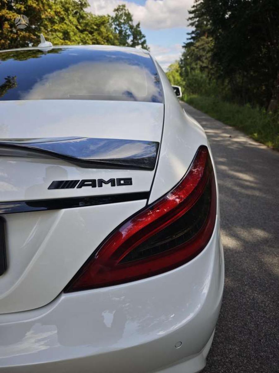 Balts Mercedes-Benz CLS 550 2013 Plungė, ar dzinēja tilpumu 4.66 L un nobraukumu 263 tūkst. km par 21000 €, foto 13 vietnē AUTOMOTO.COM.LV