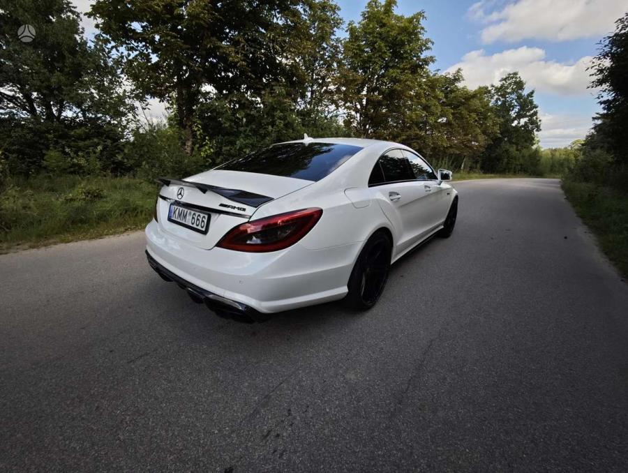 Balts Mercedes-Benz CLS 550 2013 Plungė, ar dzinēja tilpumu 4.66 L un nobraukumu 263 tūkst. km par 21000 €, foto 17 vietnē AUTOMOTO.COM.LV
