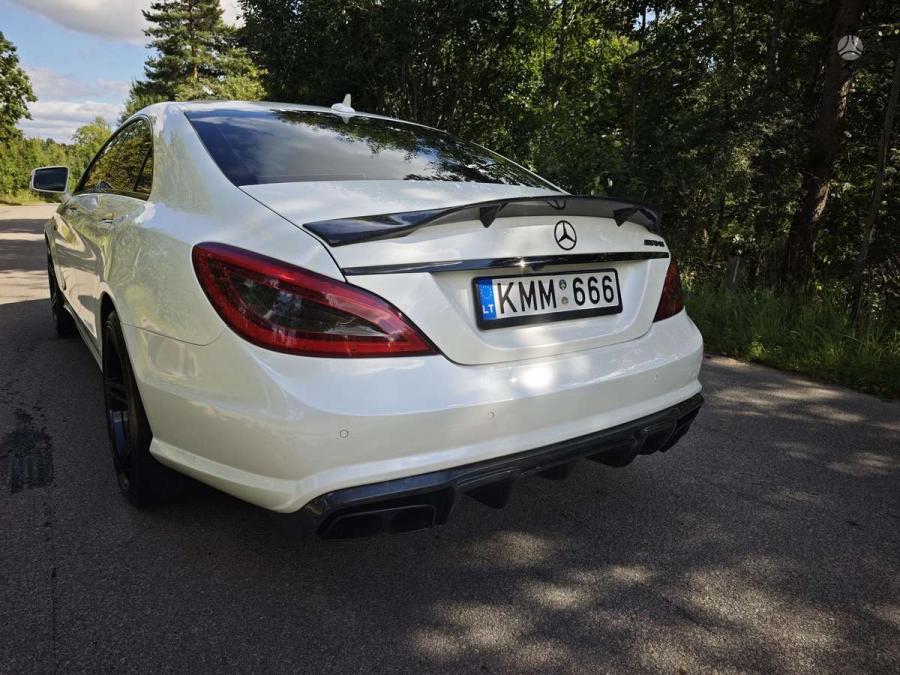 Balts Mercedes-Benz CLS 550 2013 Plungė, ar dzinēja tilpumu 4.66 L un nobraukumu 263 tūkst. km par 21000 €, foto 3 vietnē AUTOMOTO.COM.LV