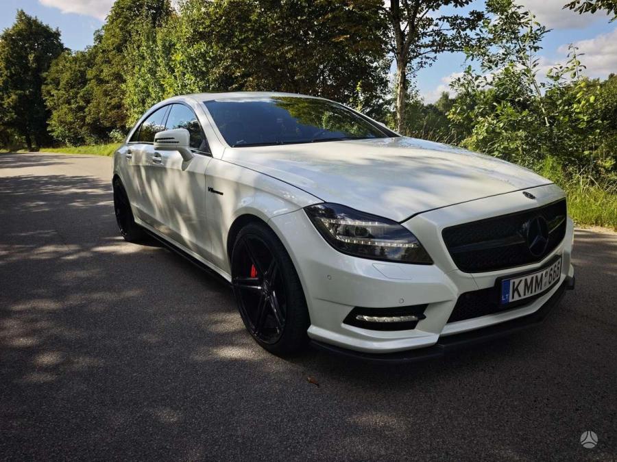 Balts Mercedes-Benz CLS 550 2013 Plungė, ar dzinēja tilpumu 4.66 L un nobraukumu 263 tūkst. km par 21000 €, foto 19 vietnē AUTOMOTO.COM.LV