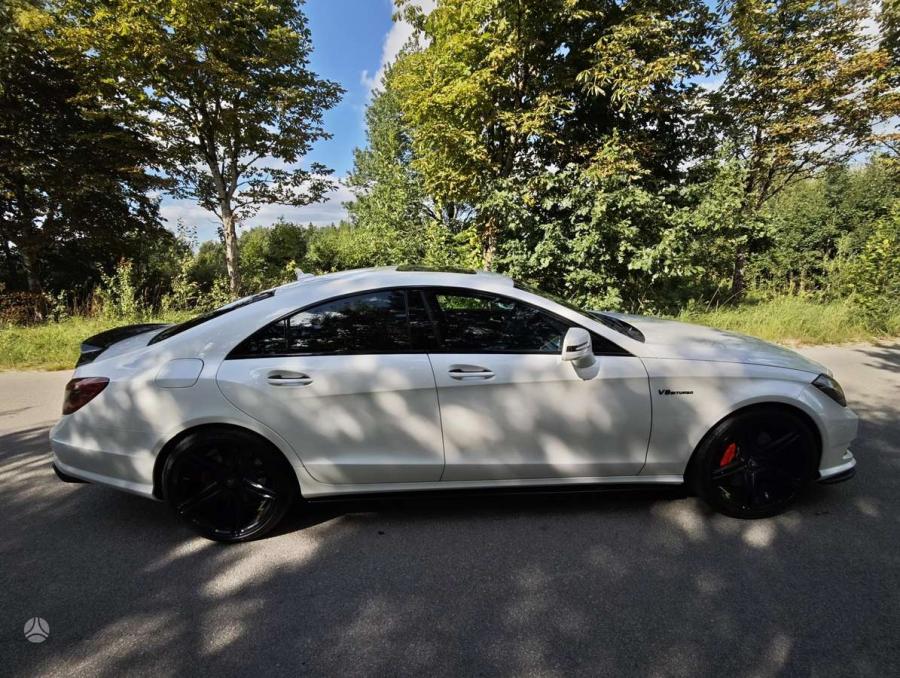 Balts Mercedes-Benz CLS 550 2013 Plungė, ar dzinēja tilpumu 4.66 L un nobraukumu 263 tūkst. km par 21000 €, foto 25 vietnē AUTOMOTO.COM.LV