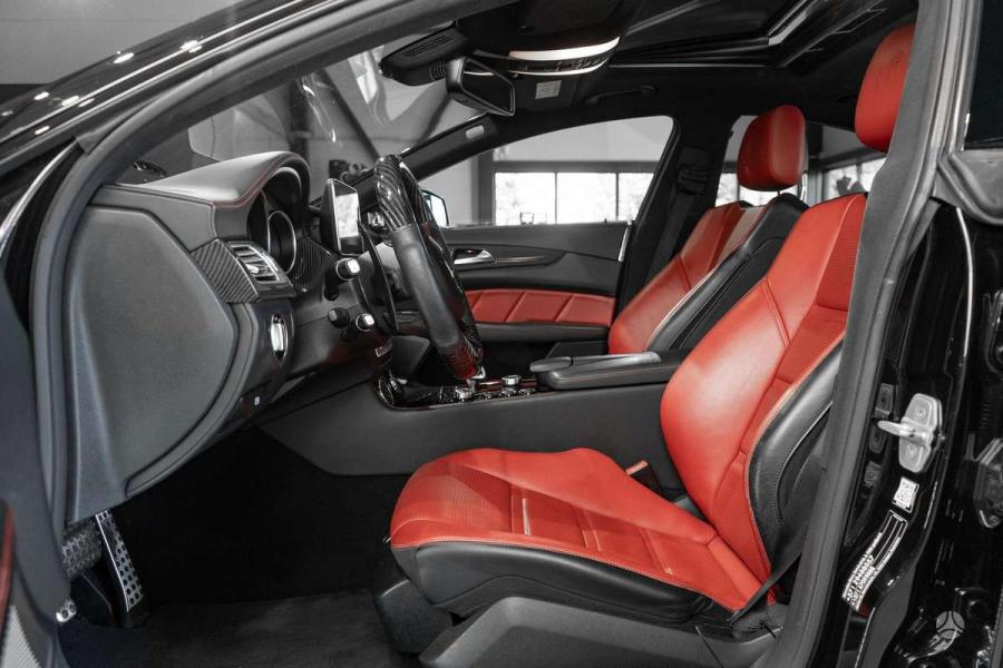 Black Mercedes-Benz cls-63-amg 2015 in Riga, with an engine capacity of 5.46 L and mileage of 204 thousand km for 35900 €, photo 9 on AUTOMOTO.COM.LV