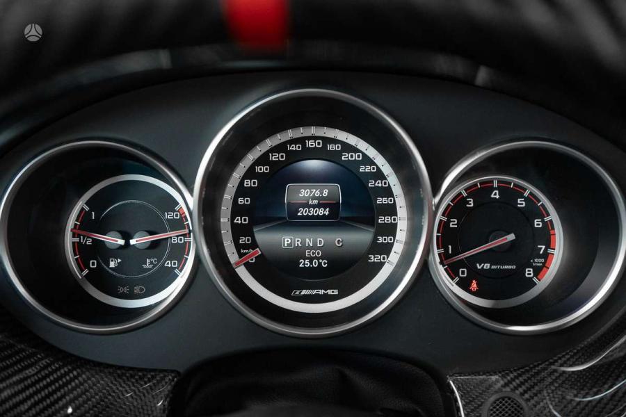 Black Mercedes-Benz cls-63-amg 2015 in Riga, with an engine capacity of 5.46 L and mileage of 204 thousand km for 35900 €, photo 22 on AUTOMOTO.COM.LV