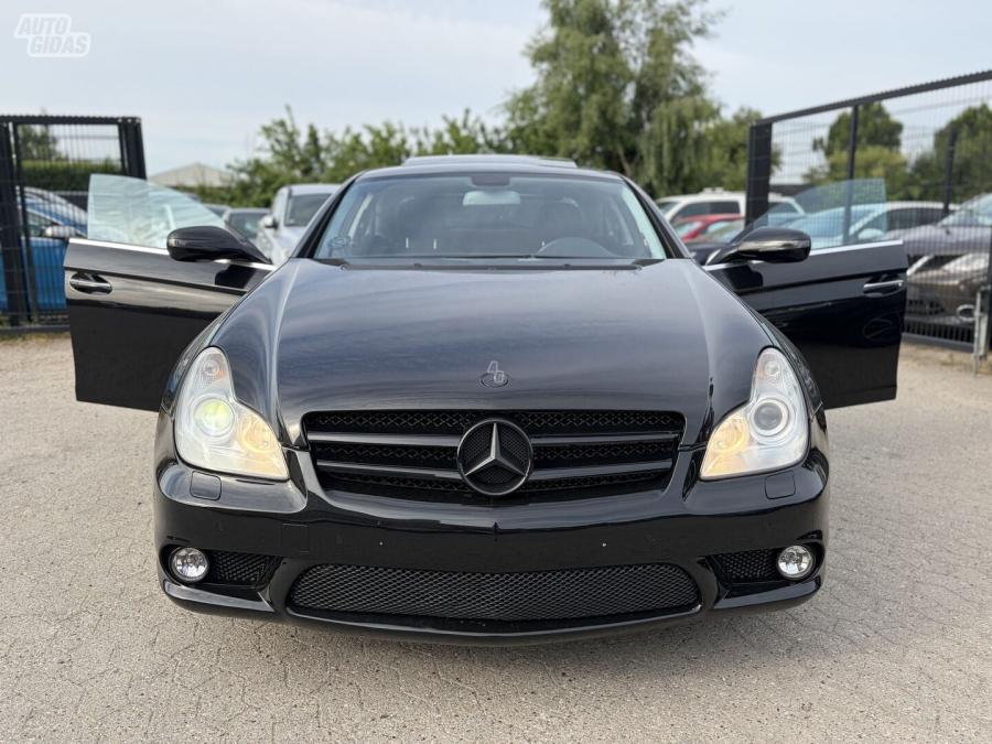 Black Mercedes-Benz cls-63-amg 2008 in Vilnius, with an engine capacity of 6.30 L and mileage of 225 thousand km for 16999 €, photo 4 on AUTOMOTO.COM.LV