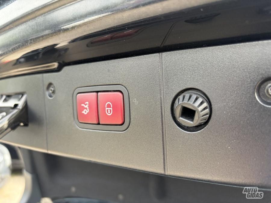 Black Mercedes-Benz cls-63-amg 2008 in Vilnius, with an engine capacity of 6.30 L and mileage of 225 thousand km for 16999 €, photo 11 on AUTOMOTO.COM.LV