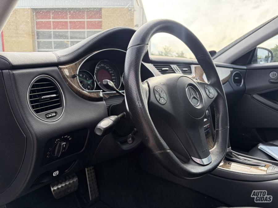 Black Mercedes-Benz cls-63-amg 2008 in Vilnius, with an engine capacity of 6.30 L and mileage of 225 thousand km for 16999 €, photo 17 on AUTOMOTO.COM.LV