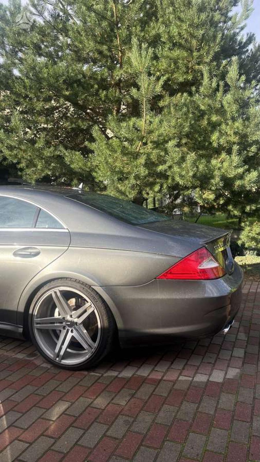 Brown Mercedes-Benz cls-63-amg 2007 in Kaunas, with an engine capacity of 6.21 L and mileage of 254 thousand km for 13300 €, photo 3 on AUTOMOTO.COM.LV