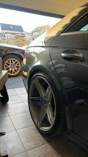 Brown Mercedes-Benz cls-63-amg 2007 in Kaunas, with an engine capacity of 6.21 L and mileage of 254 thousand km for 13300 €, photo 12 on AUTOMOTO.COM.LV