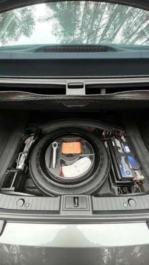 Brown Mercedes-Benz cls-63-amg 2007 in Kaunas, with an engine capacity of 6.21 L and mileage of 254 thousand km for 13300 €, photo 19 on AUTOMOTO.COM.LV