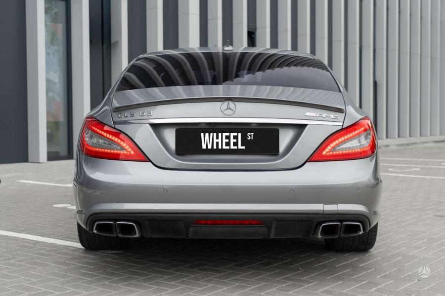 Grey Mercedes-Benz cls-63-amg 2012 in Vilnius, with an engine capacity of 5.46 L and mileage of 184 thousand km for 22000 €, photo 5 on AUTOMOTO.COM.LV