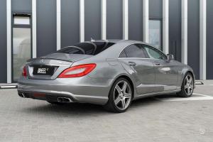 Grey Mercedes-Benz cls-63-amg 2012 in Vilnius, with an engine capacity of 5.46 L and mileage of 184 thousand km for 22000 €, photo 6 on AUTOMOTO.COM.LV