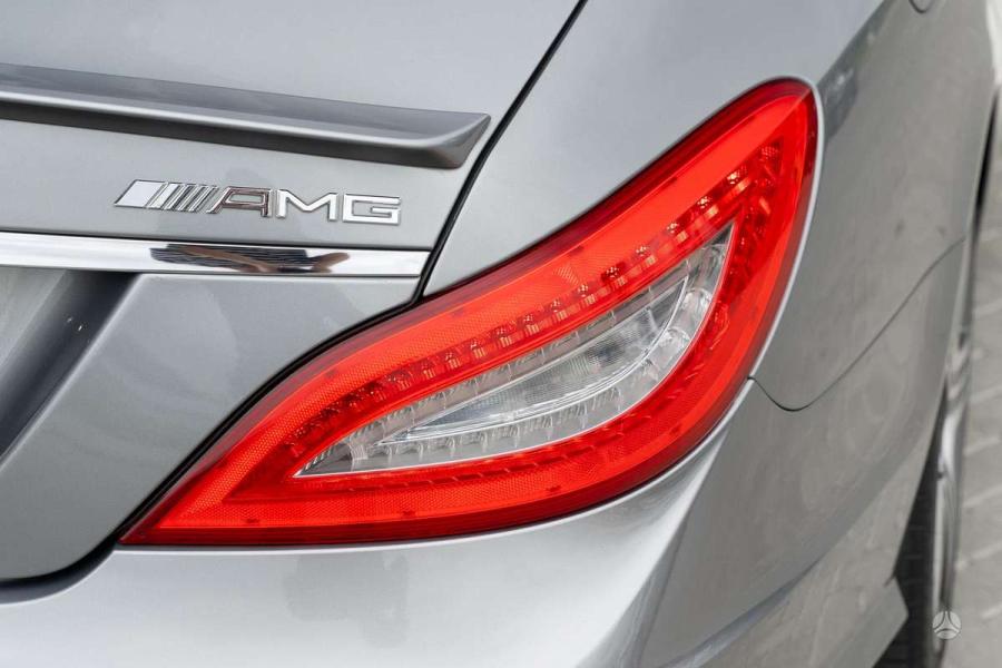 Grey Mercedes-Benz cls-63-amg 2012 in Vilnius, with an engine capacity of 5.46 L and mileage of 184 thousand km for 22000 €, photo 11 on AUTOMOTO.COM.LV