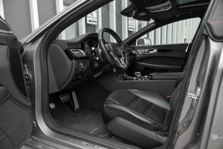Grey Mercedes-Benz cls-63-amg 2012 in Vilnius, with an engine capacity of 5.46 L and mileage of 184 thousand km for 22000 €, photo 14 on AUTOMOTO.COM.LV